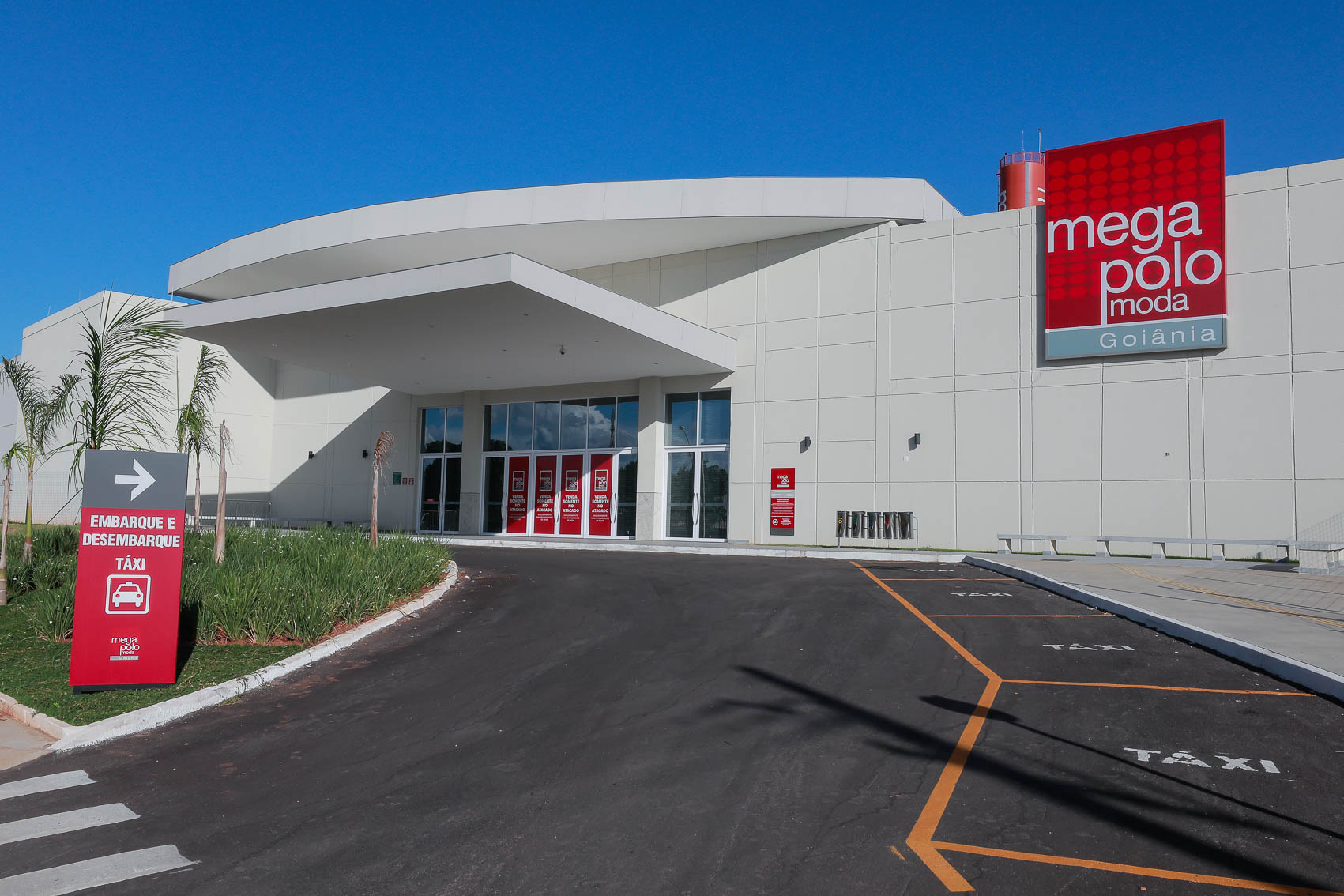 Quem Somos - Mega Polo Moda Goiânia